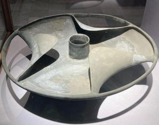 "Discul Sabu" - un misterios artefact din Egipt, de 5.000 de ani ...